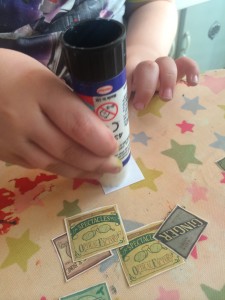 How to make a Boxtroll - Treading on Lego